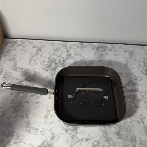 Pampered Chef | Kitchen | Pampered Chef Square Grill Pan With Press Set ...